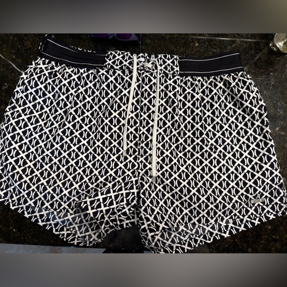 2xist | Swim | 2xist Black And White Geometric Patterned Swim Shorts ...